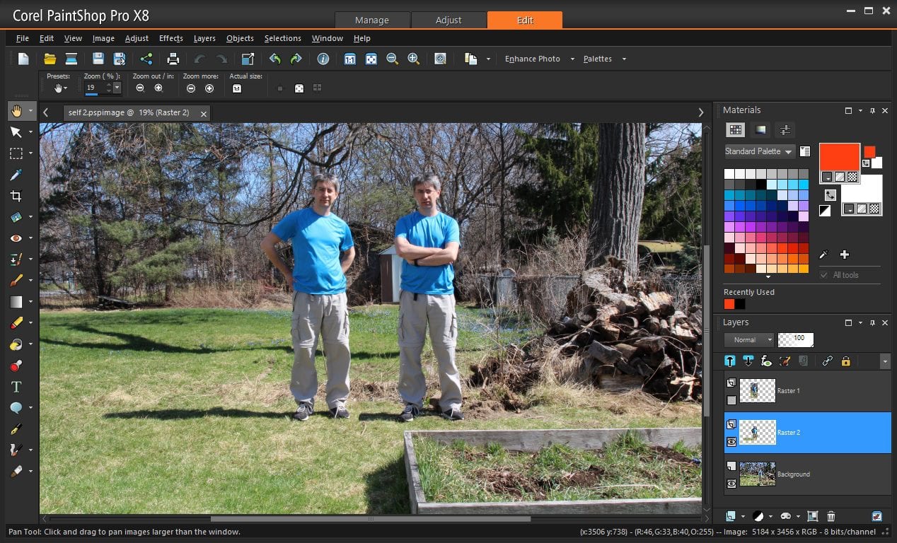 How to take a picture of yourself, with yourself - Corel Discovery Center