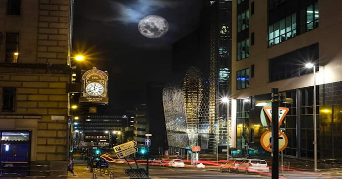 How to Lighten Night Photos - Corel Discovery Center