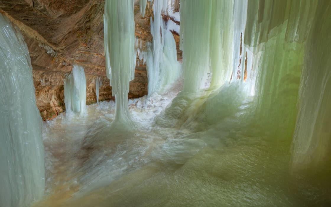 Stalactites cave - Corel Discovery Center